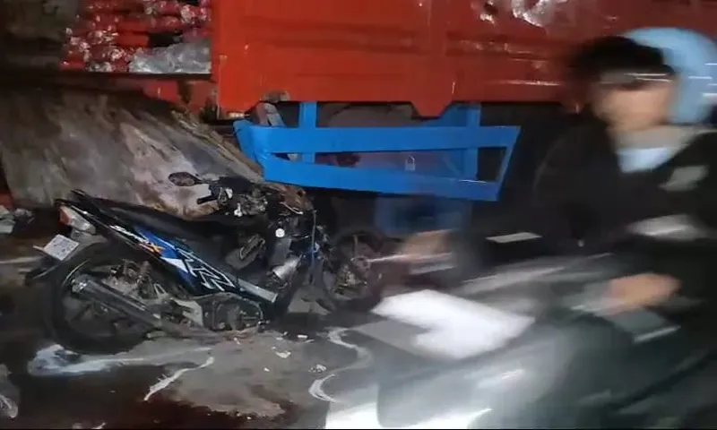 Motor Seruduk Truk di Ngrampal Sragen, Pengendara Meninggal Dunia - Espos.id