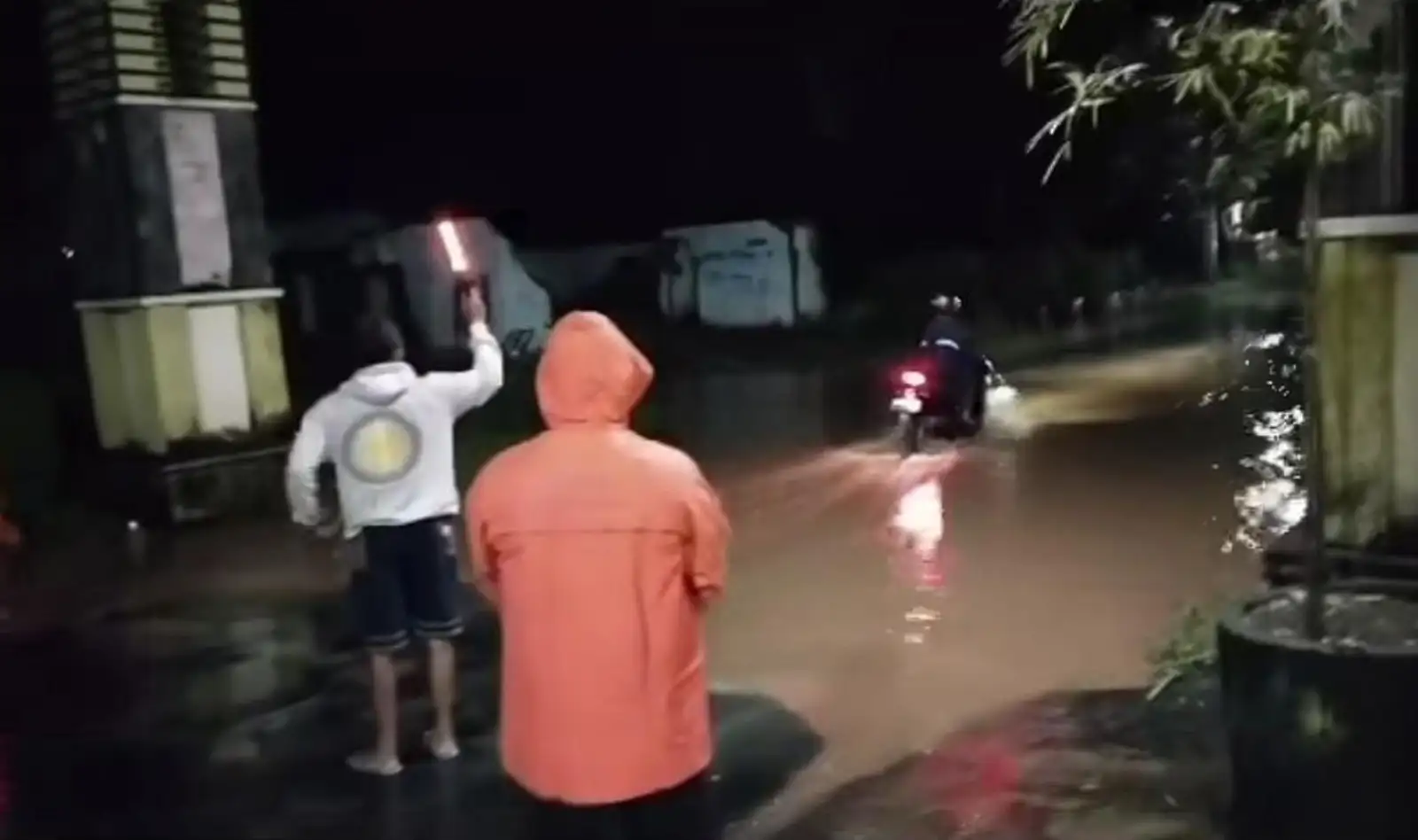 Viral Banjir di Karangturi Wonogiri saat Hujan, Ini Penyebabnya Menurut ...