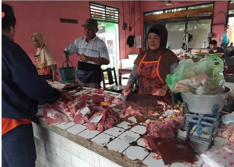 PMK Merebak, Permintaan Daging di Karanganyar Sapi Anjlok - Espos.id | Espos Indonesia dari Solo ...
