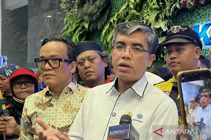Menaker Berkomitmen Kawal Pencairan JHT, JKP, dan THR Korban PHK Sritex - Espos.id