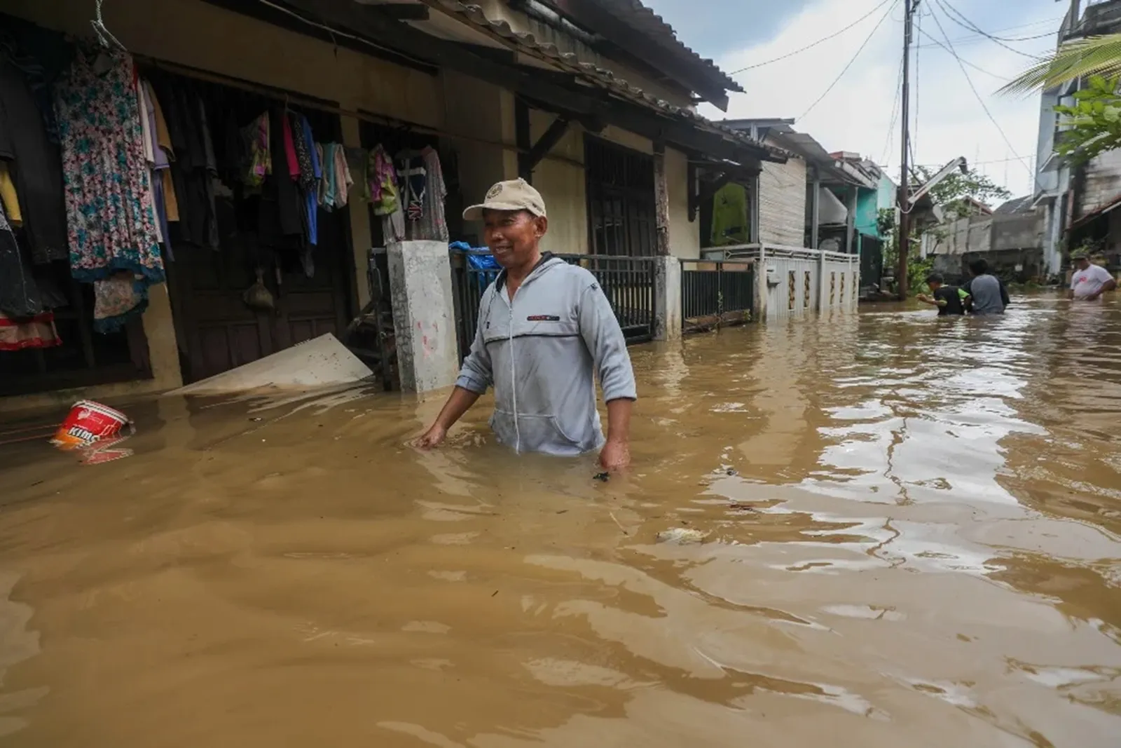 Luapan Sungai dan Curah Hujan Tinggi, Banjir Jakarta Meluas - Espos.id