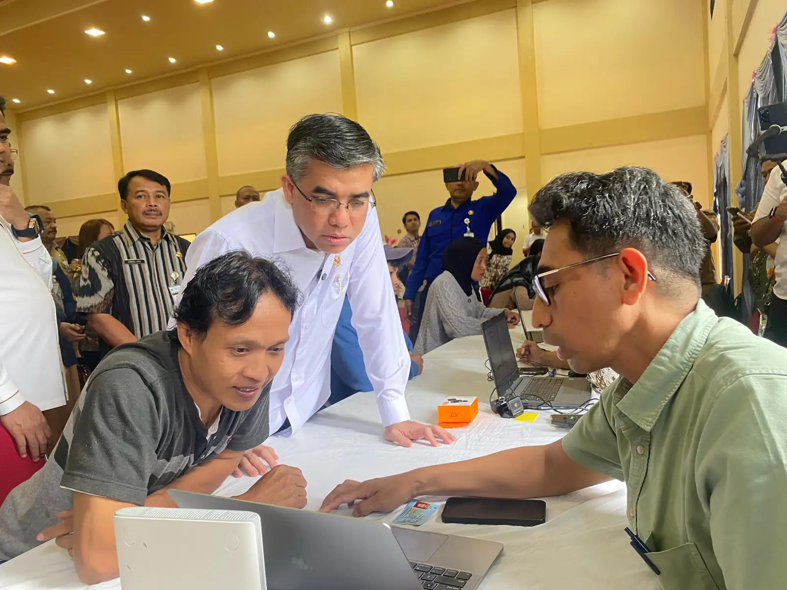 Kunjungi Anak Usaha Sritex Primayudha Boyolali, Menaker Pantau ...