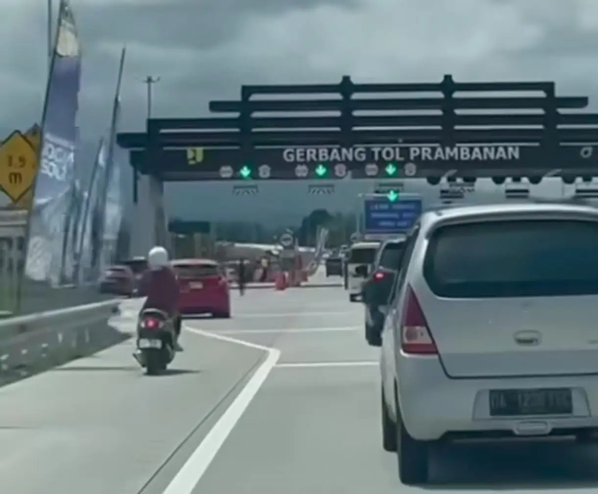 Masih Ada Pemotor Nyasar ke Tol Solo-Jogja, Ini Alasannya - Espos.id