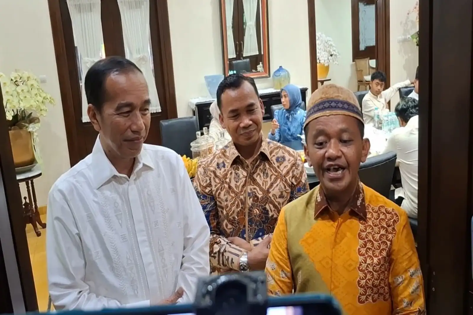 Bahlil Temui Jokowi di Solo, Di Tengah Isu Pertemuan Prabowo-Megawati ... Bahlil Temui Jokowi di Solo, Di Tengah Isu Pertemuan Prabowo-Megawati ...