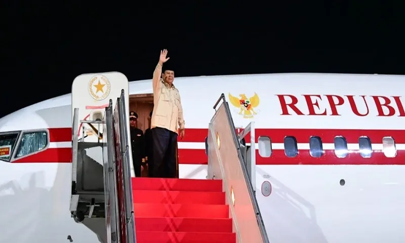 Tiba di Abu Dhabi, Presiden Prabowo Mulai Lawatan ke Timur Tengah & Turki - Espos.id