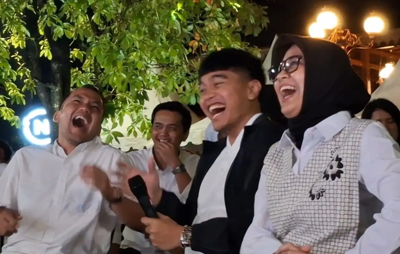 Terungkap, Ini Alasan PSI Ganti Warna dari Merah ke Putih-Hitam - Espos ... Terungkap, Ini Alasan PSI Ganti Warna dari Merah ke Putih-Hitam - Espos ...
