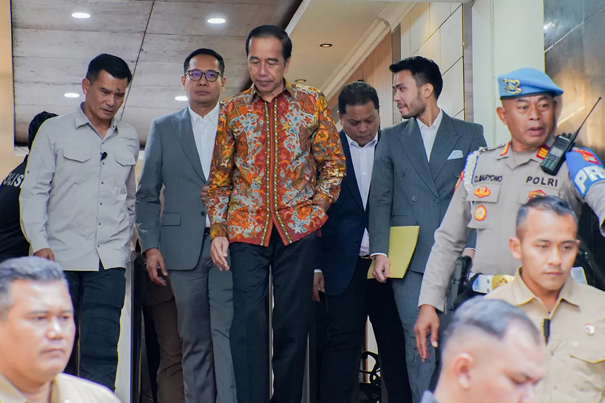 Jokowi Laporkan Tuduhan Ijazah Palsu ke Polda Metro Jaya - Espos.id | Espos Indonesia dari Solo ...