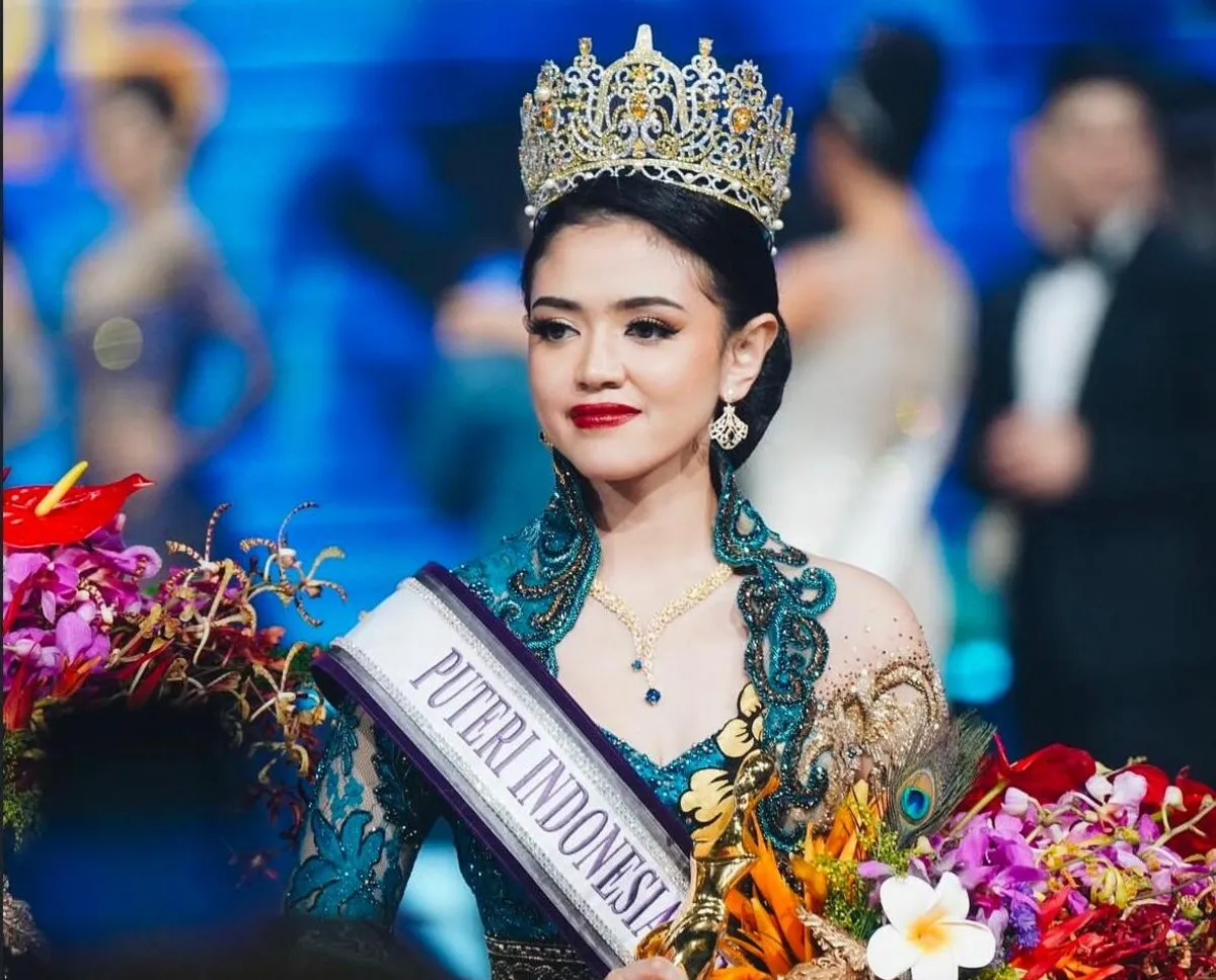 Bangga! Alumni UNAIR Raih Tiga Gelar Bergengsi di Ajang Puteri Indonesia 2025 - Espos.id