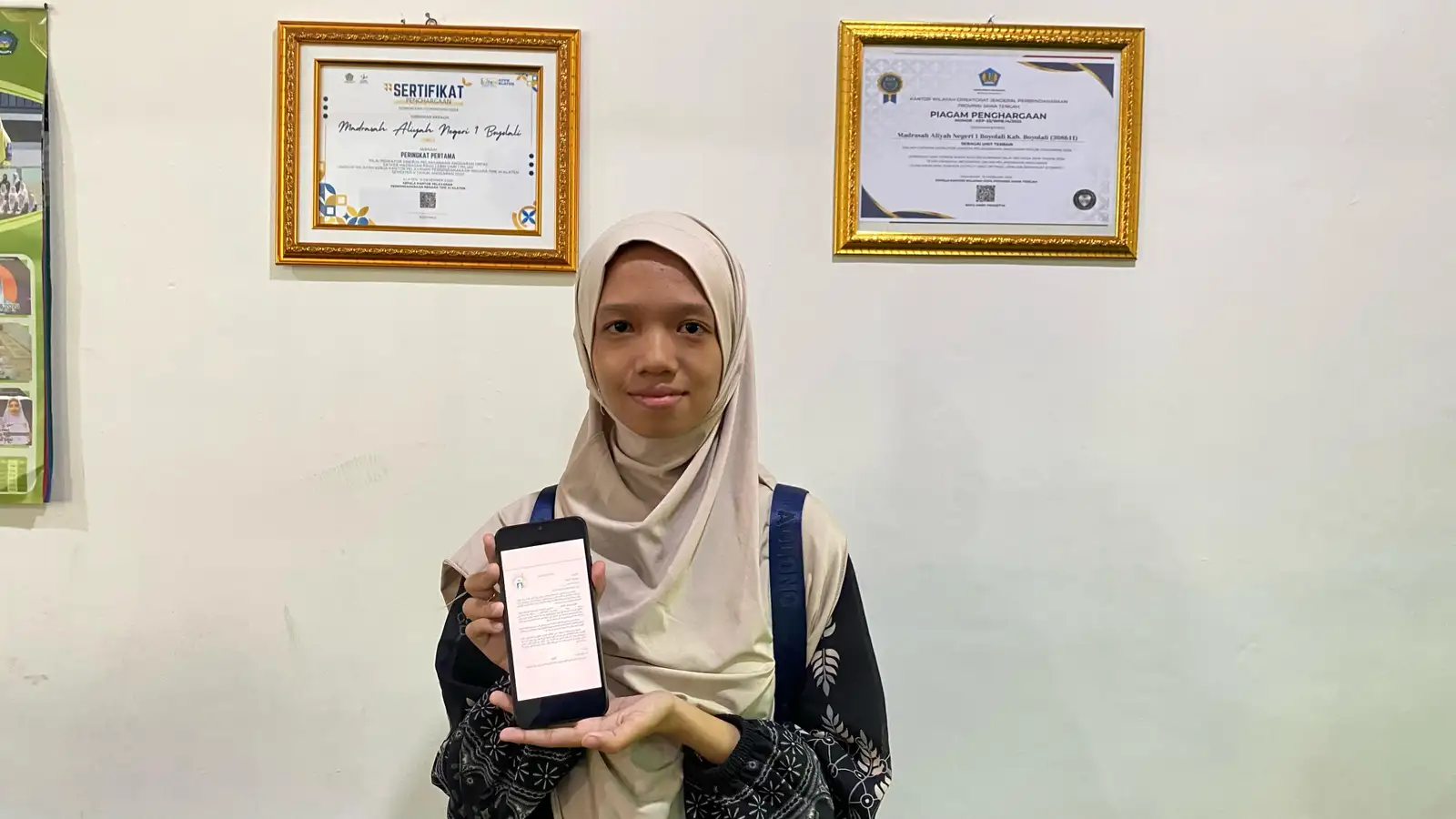 Siswi MAN 1 Boyolali Peraih Beasiswa ke Madinah Beri Tips Menghafal Al-Qur'an - Espos.id