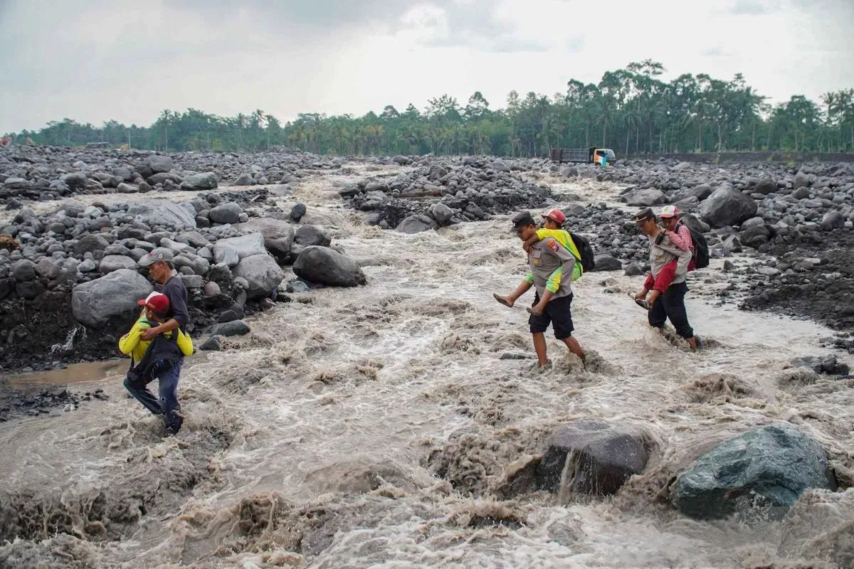 Kenapa Musim Kemarau Masih Hujan? Begini Penyebabnya Menurut BMKG - Espos.id