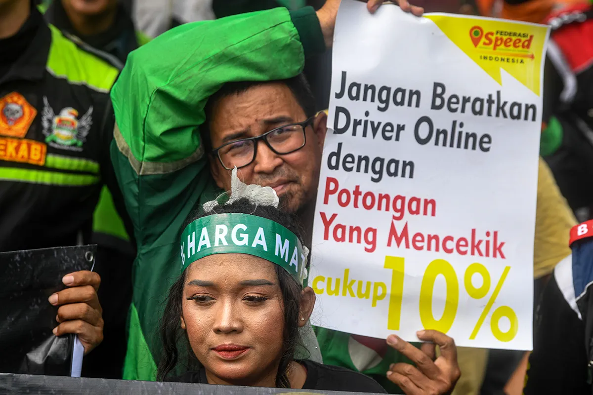Pemerintah Jembatani Aplikator dan Driver Ojol Cari Solusi Potongan Tarif - Espos.id