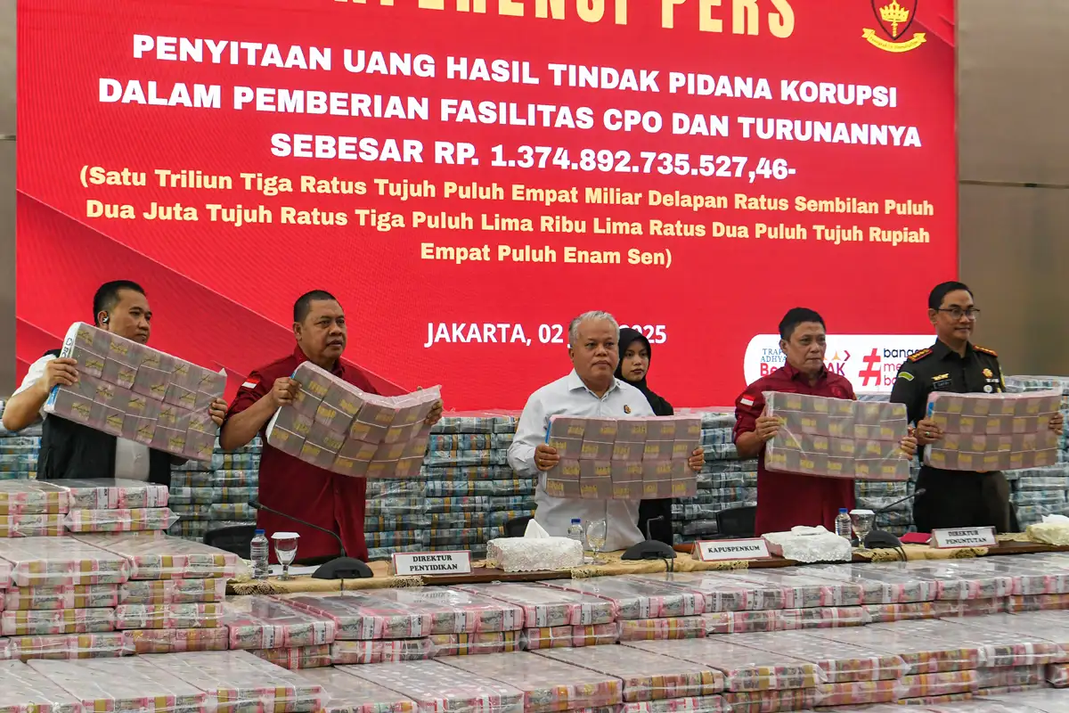 Penampakan Uang Rp1,37 Triliun Sitaan Kejagung dari Kasus Korupsi CPO - Espos.id