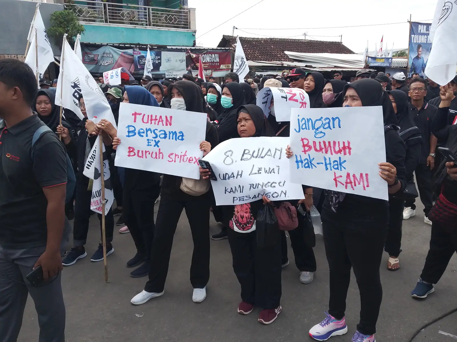 Setahun Eks Buruh Sritex Belum Terima Pesangon dan THR, Lelang Aset Mandek - Espos.id