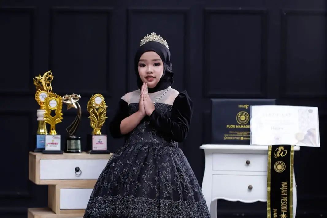 Siswi TKII Al Abidin Klaten Melaju ke Final Nasional Putri Kebaya 2026 ...