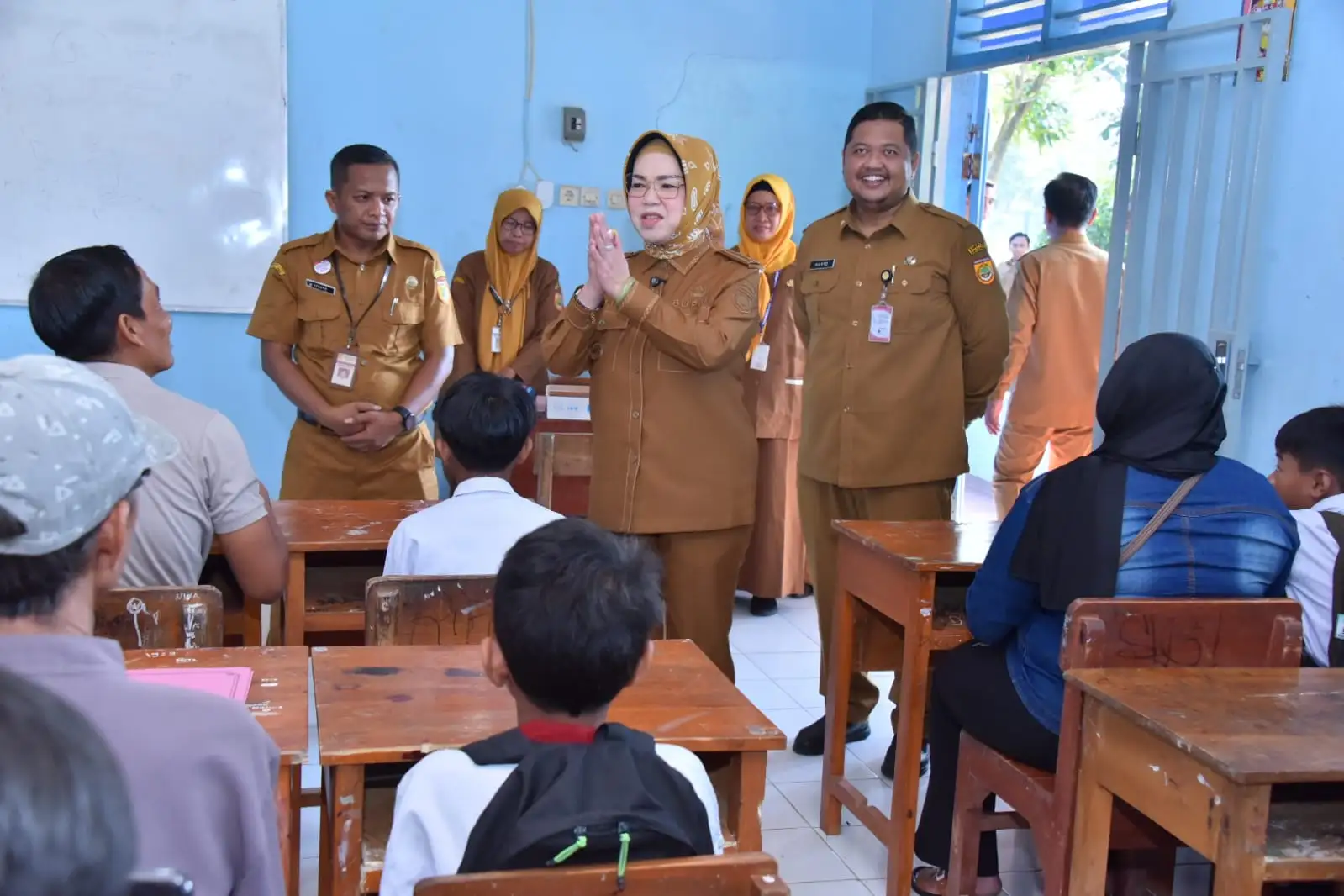 Bupati Etik Sidak SPMB SMP Sukoharjo, Pastikan Kelancaran Pendaftaran ...